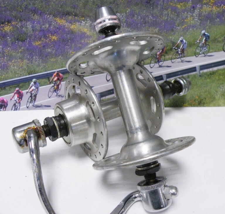 Shimano high flange hubs with skewer 36 holes – Defietsenmaker